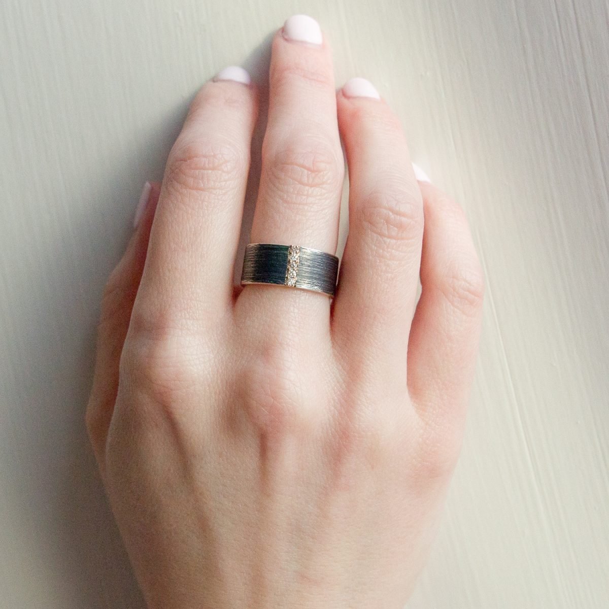 Linear Band by Shaesby - NEWTWIST