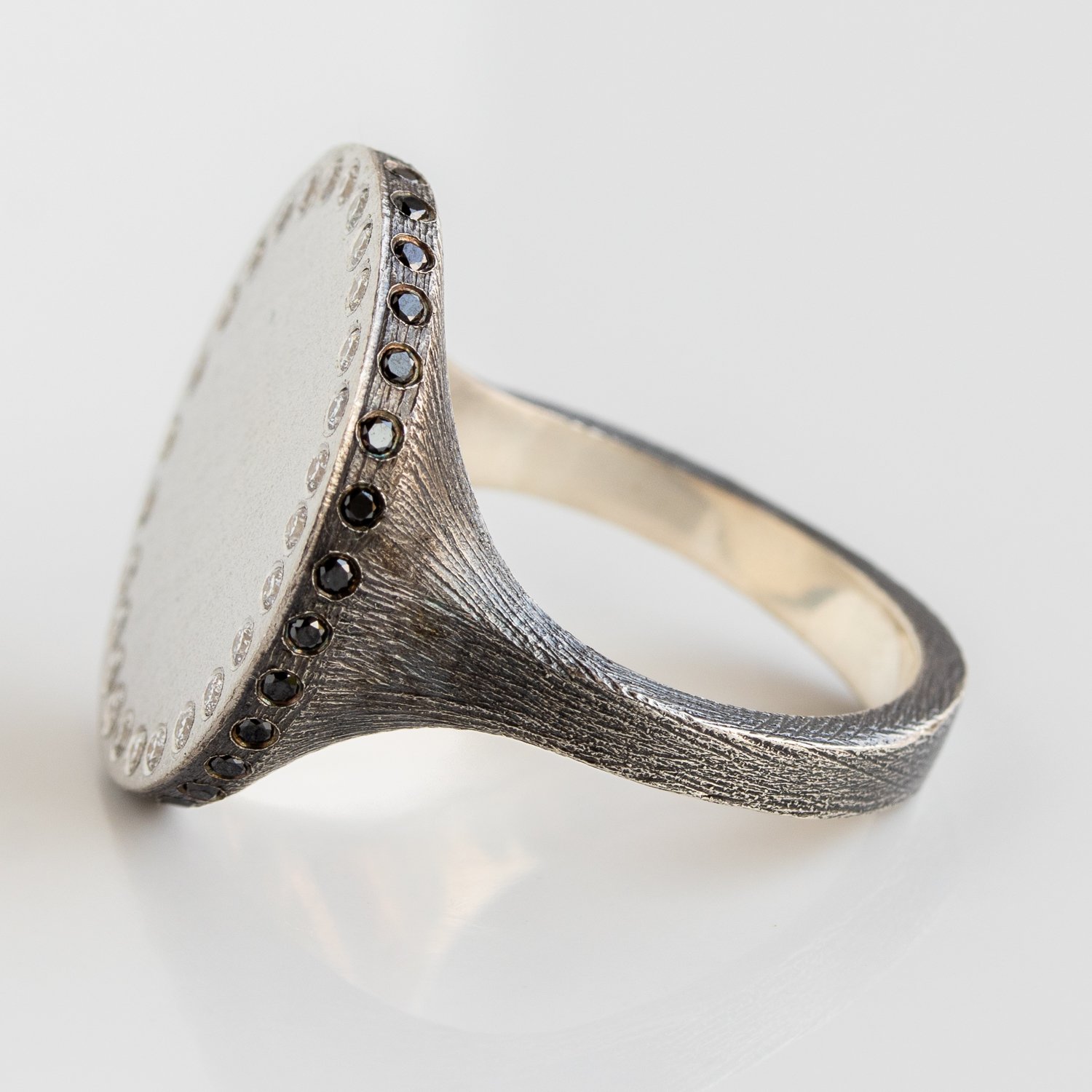Rene Escobar Trunk Show: Ronde Ring in White Gold by Rene Escobar ...